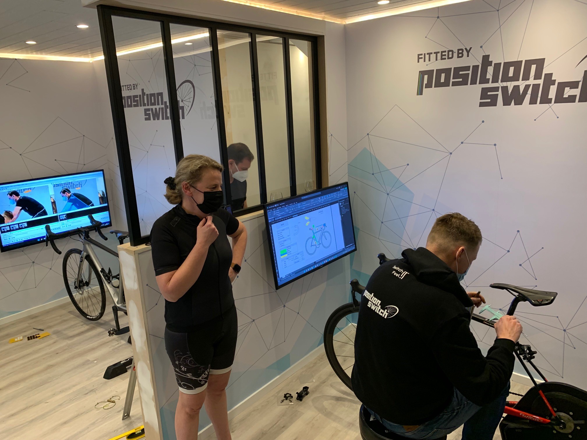 CONTACT & INFO – Position Switch